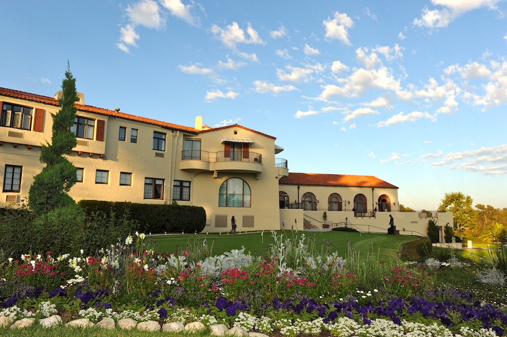 A Favorable Lie: Courses with Rooms - LINKS Magazine