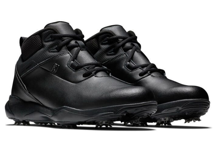 8 Pieces of Must-Have Cold-Weather Golf Gear - LINKS Magazine