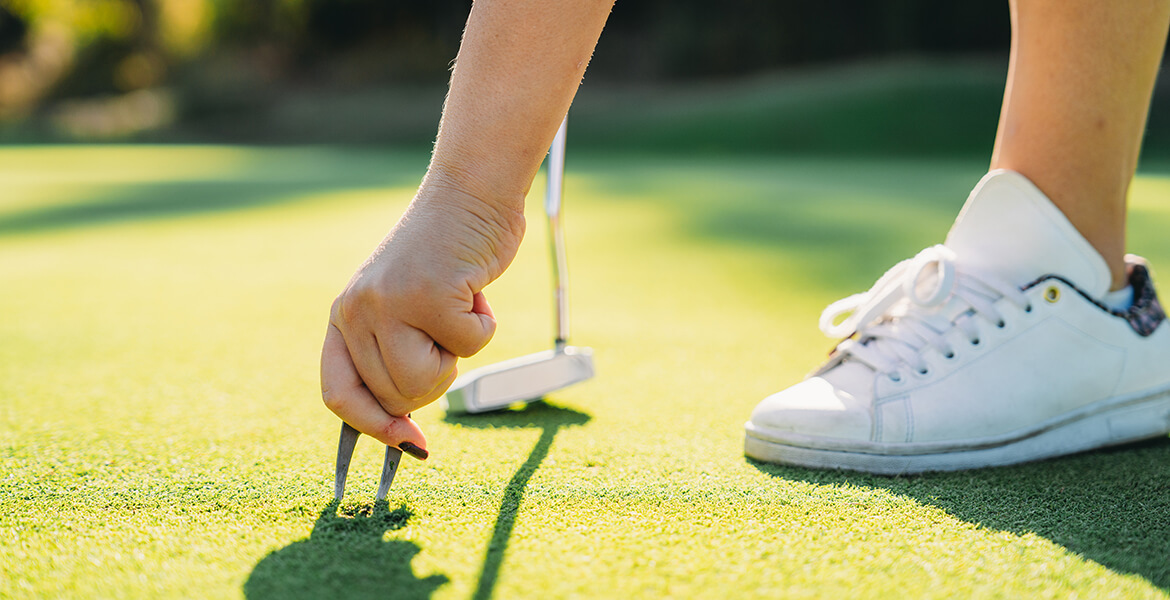 How Do You Fix Divots—With A Tee Or Divot Tool? - LINKS Magazine